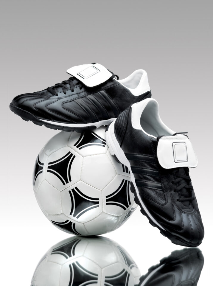 Football Cleats vs Soccer Cleats: Differences Explained - Paint Color ...